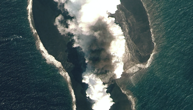 Parting the Red Sea: Volcanic eruptions form new islands - News ...